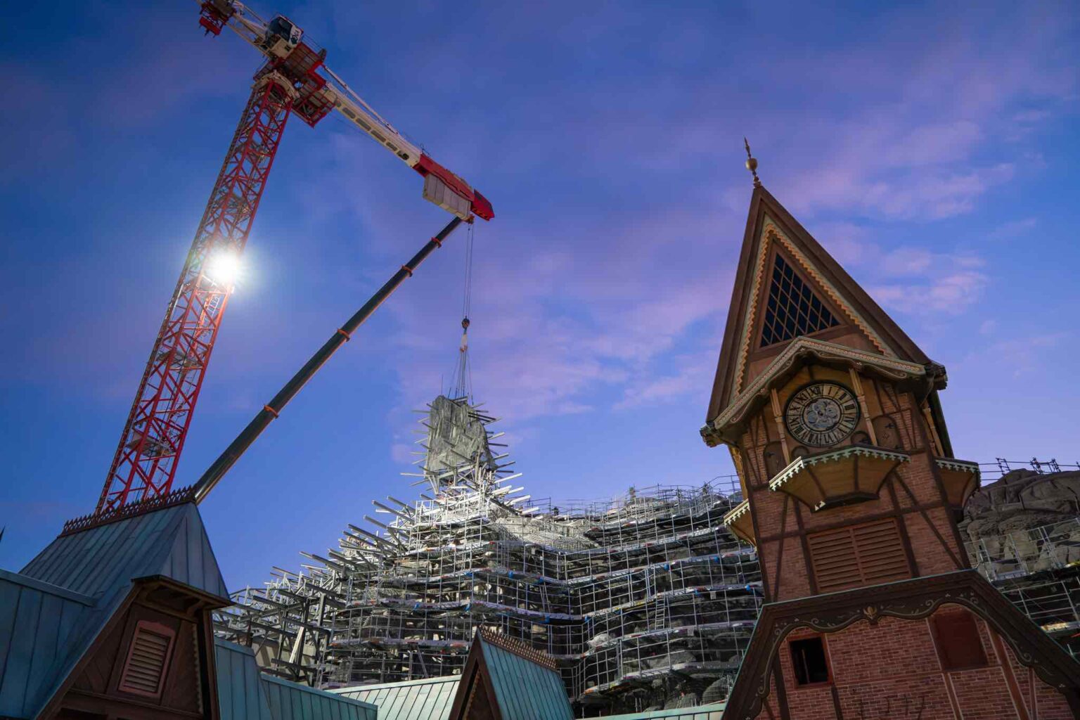 A new exciting milestone in the construction of World of Frozen – Fans ...